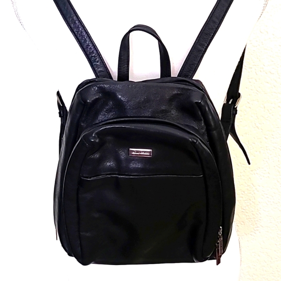 Pelle Studio | Bags | Pelle Studio Black Leather Backpack | Poshmark